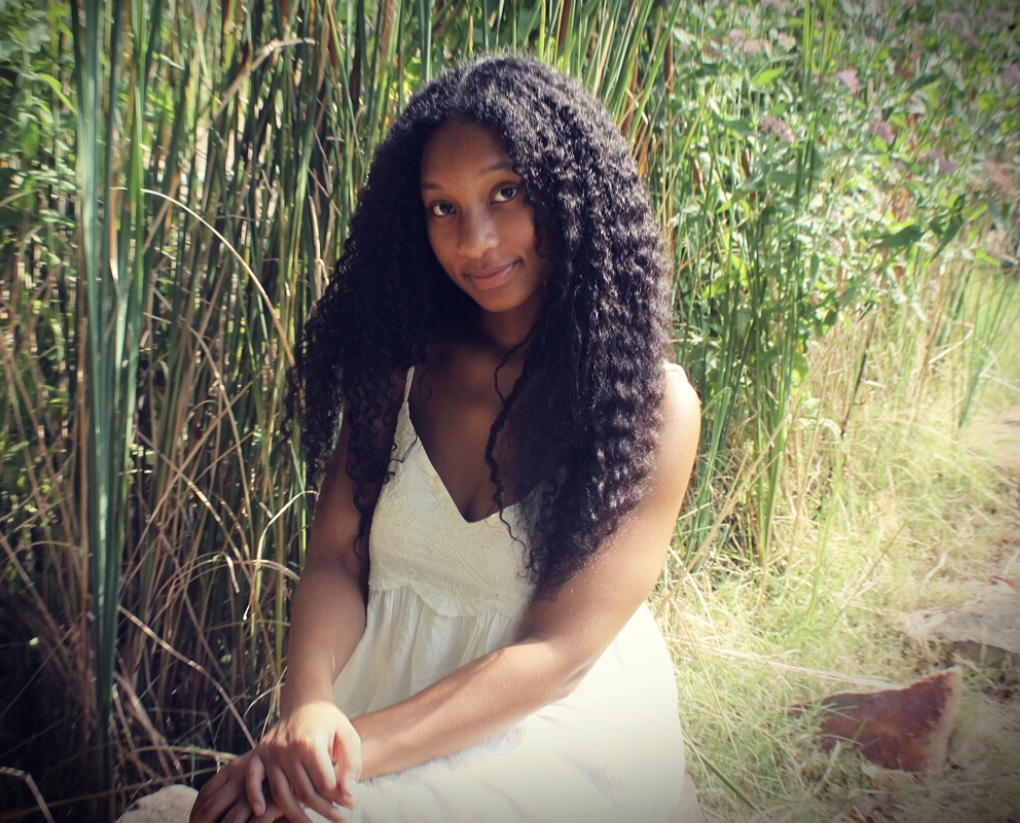 Meet Sydney Thomas